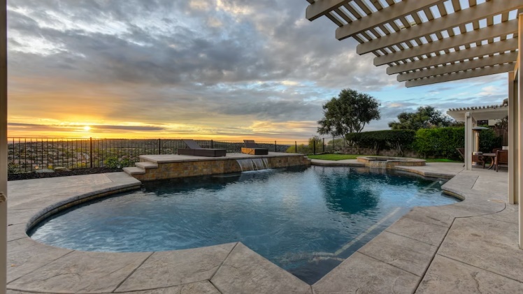 Should You Add a Swimming Pool to Your Outdoor Space? - Freshers web