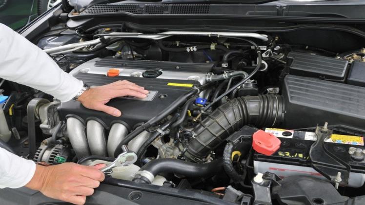 How To Spot Signs Of Mechanical Problems In A Used Car - Freshers web